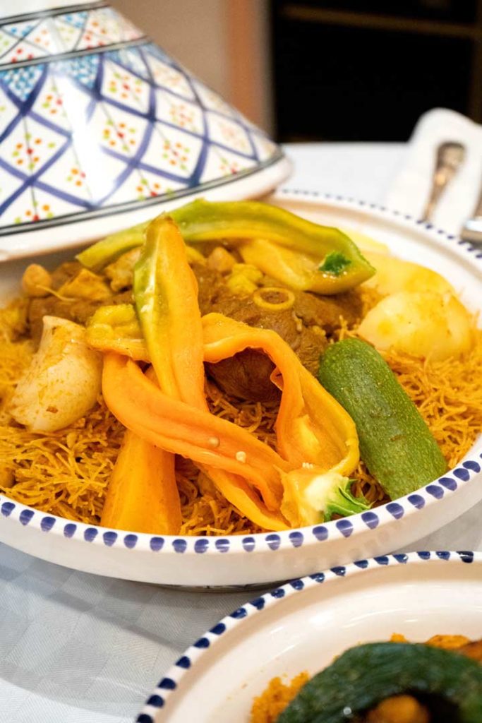 Ramadan: Le restaurant "La Maison Bleue" à Tunis à l'heure de la ...